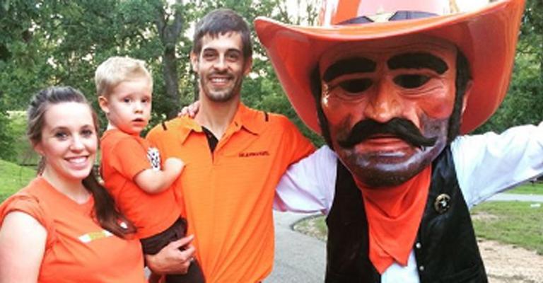 Jill Duggar Wears Pants AGAIN & Shows Off Her New Nose Piercing
