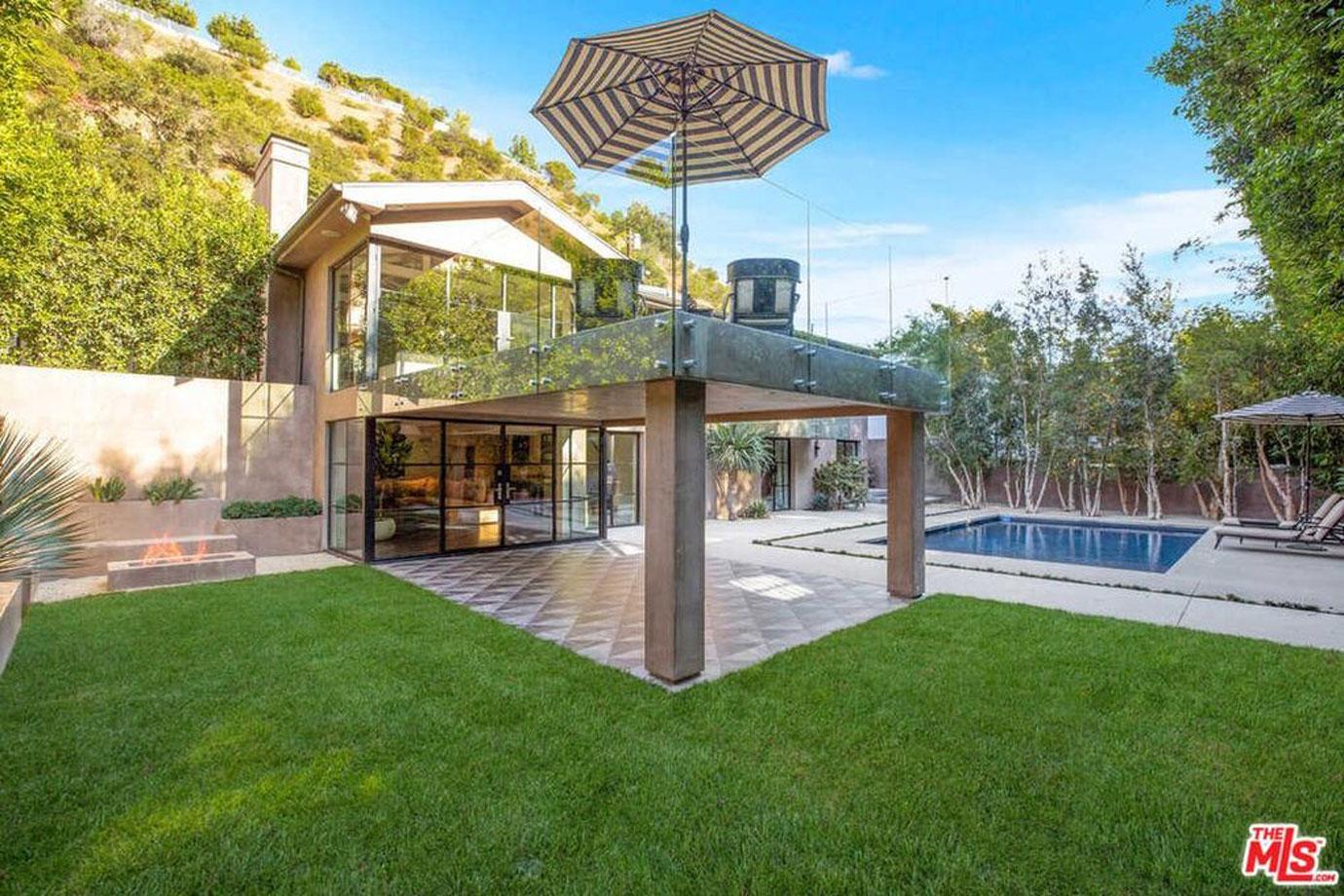 Rob Lowe Buys New Home In Beverly Hills: See Photos