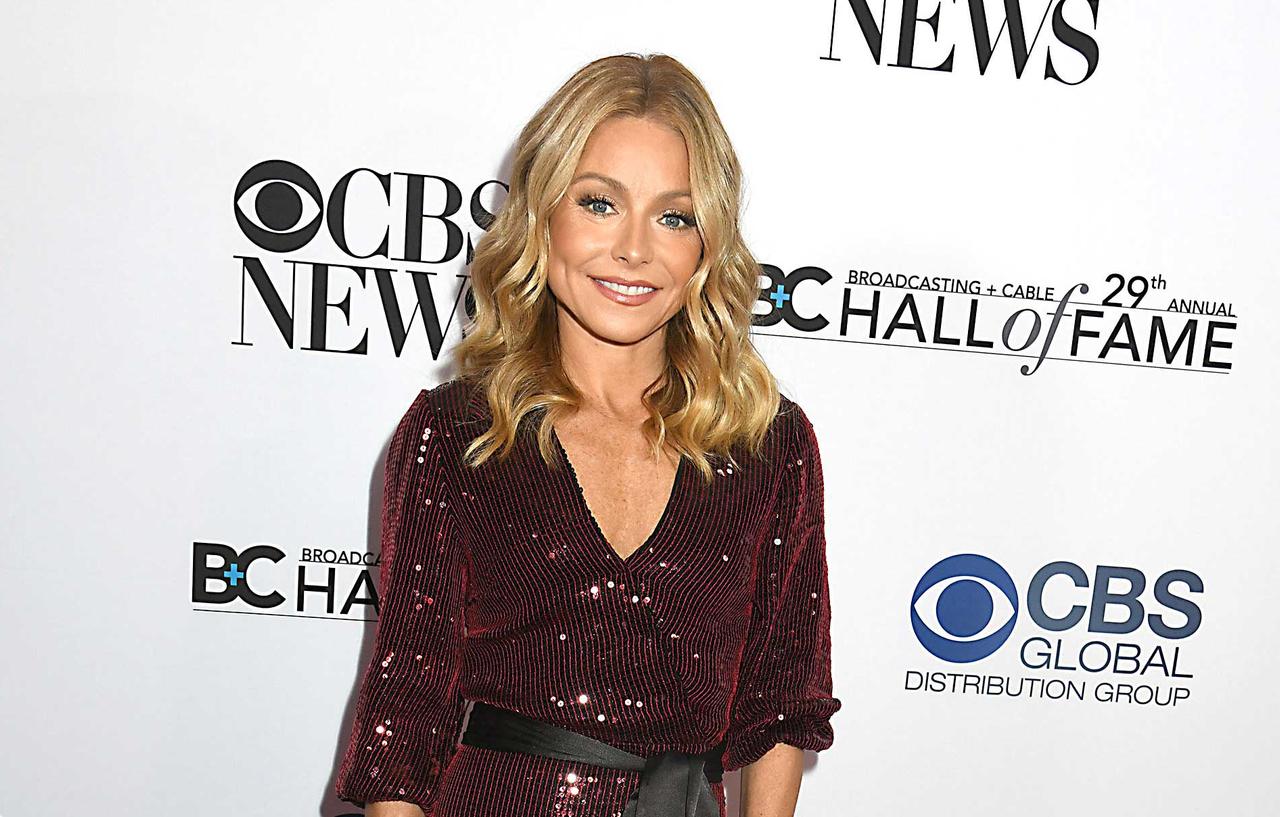 Kelly Ripa Mistook Her Menopause For Pregnancy