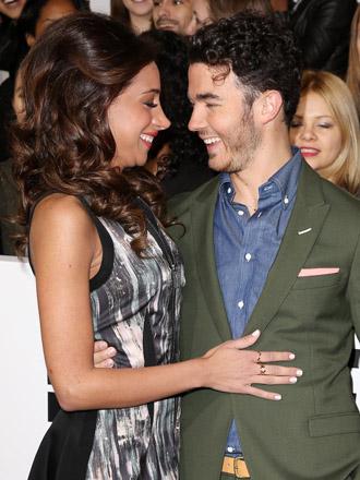 It's The 'Married to Jonas' Finale This Weekend! Celebrate With All of ...