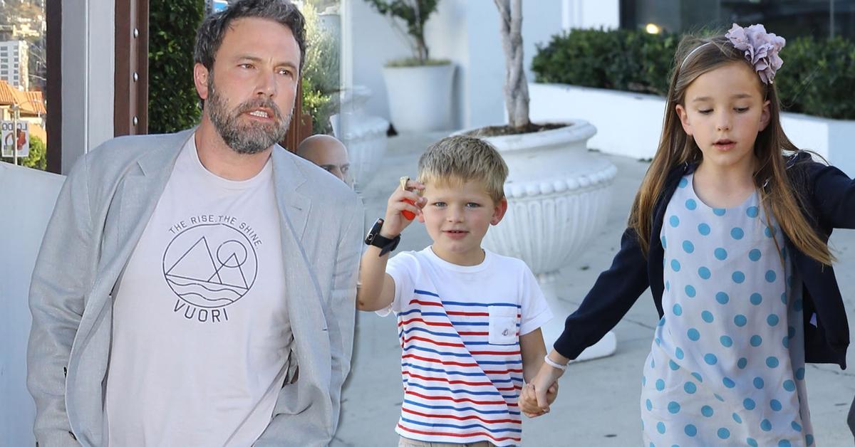 Ben Affleck Has A Dinner Outing With His Kids To Ring In Turning 45 ...