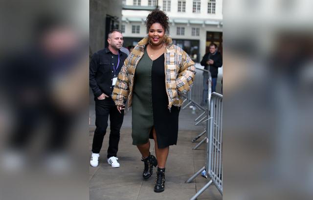 Lizzo Shows Off Her Bare Butt On Instagram — See The Pic!