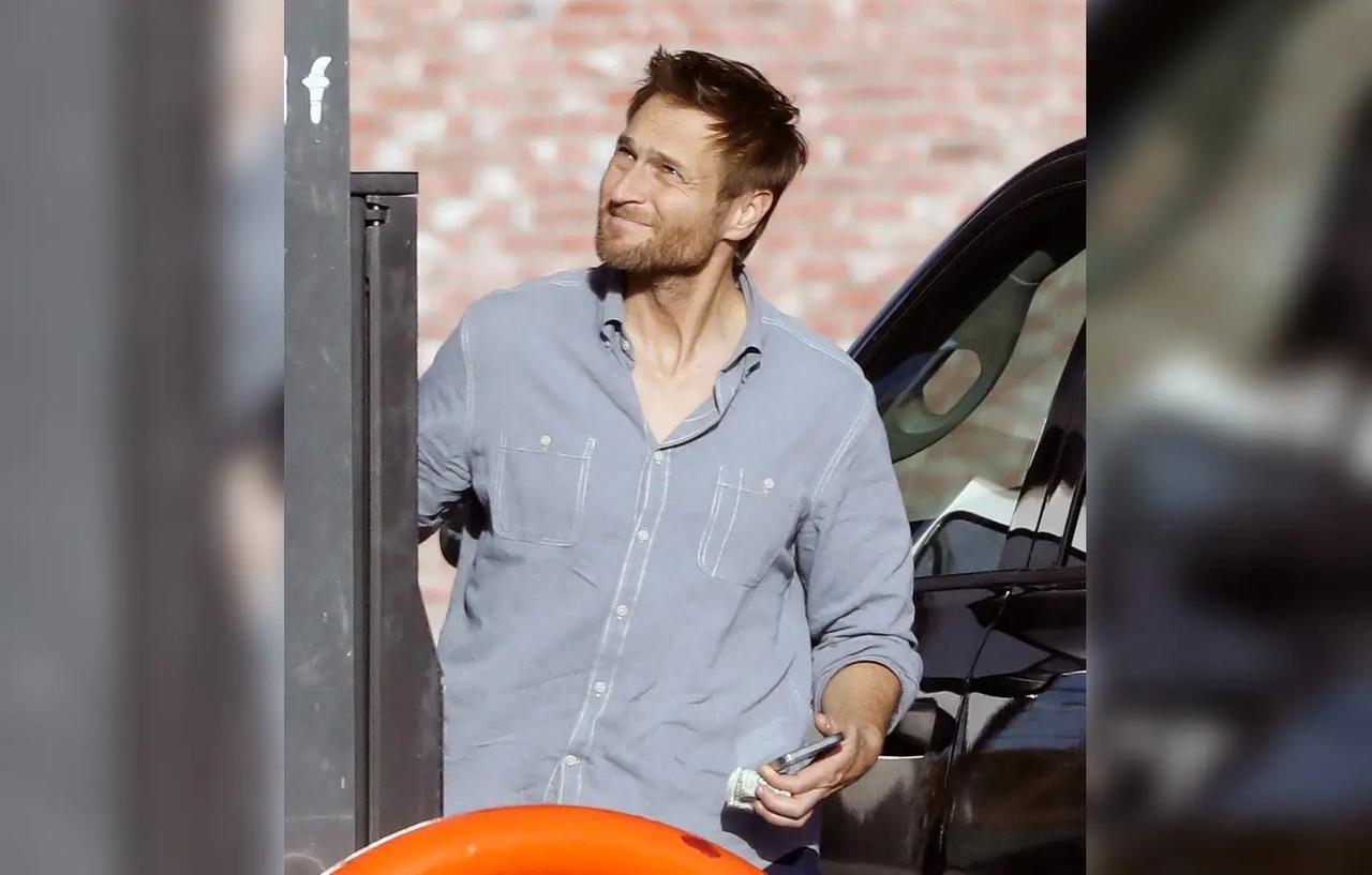 Jennifer Garner's Boyfriend John Miller Seen At Her Home