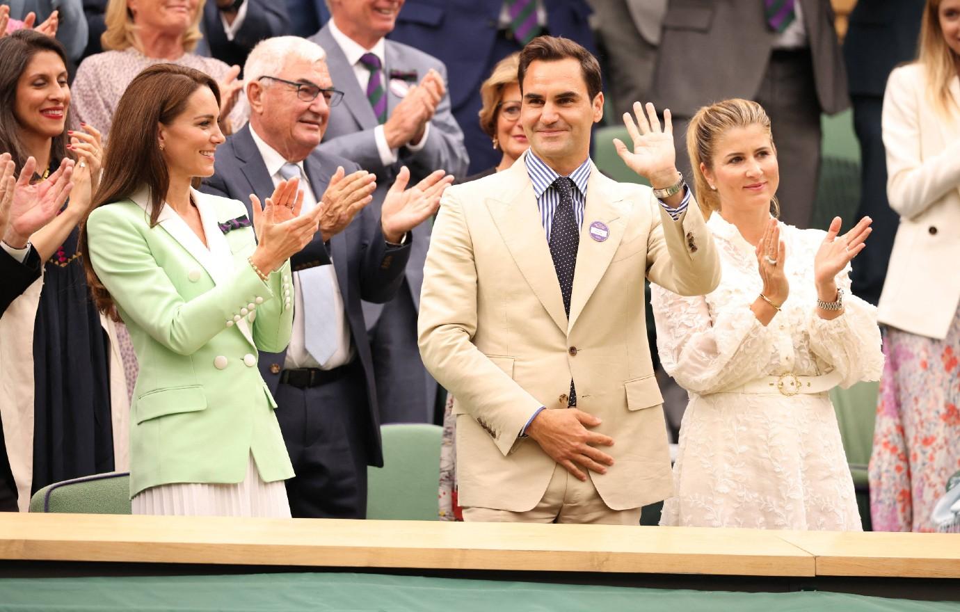 Kate Middleton Giggles Alongside Roger Federer at Wimbledon: Photos