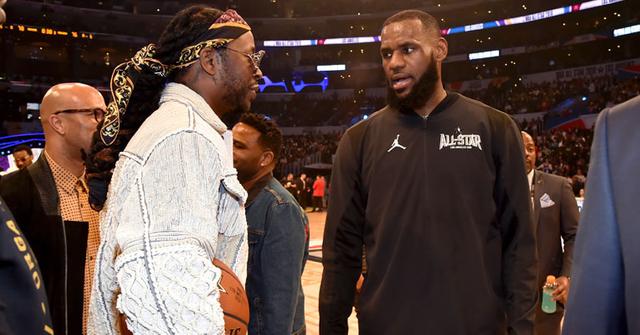 2 Chainz Gives LeBron James A Gold Necklace After His Historic Game