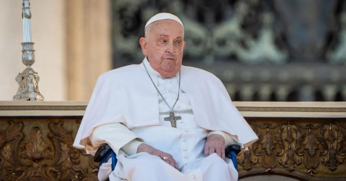 J.D. Vance Trolled As Pope Francis Dies Hours After Their Meeting