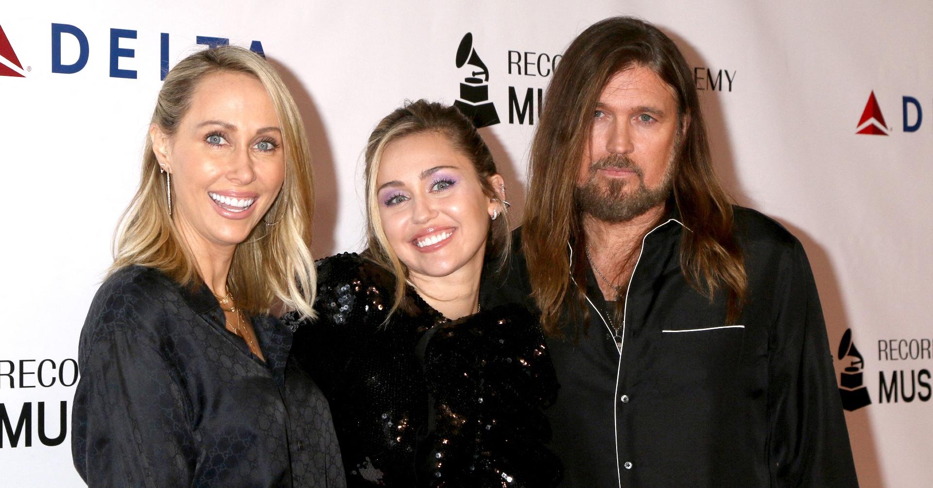 Tish Cyrus Declares She's 'Team Miley' Amid Singer's Billy Ray Feud