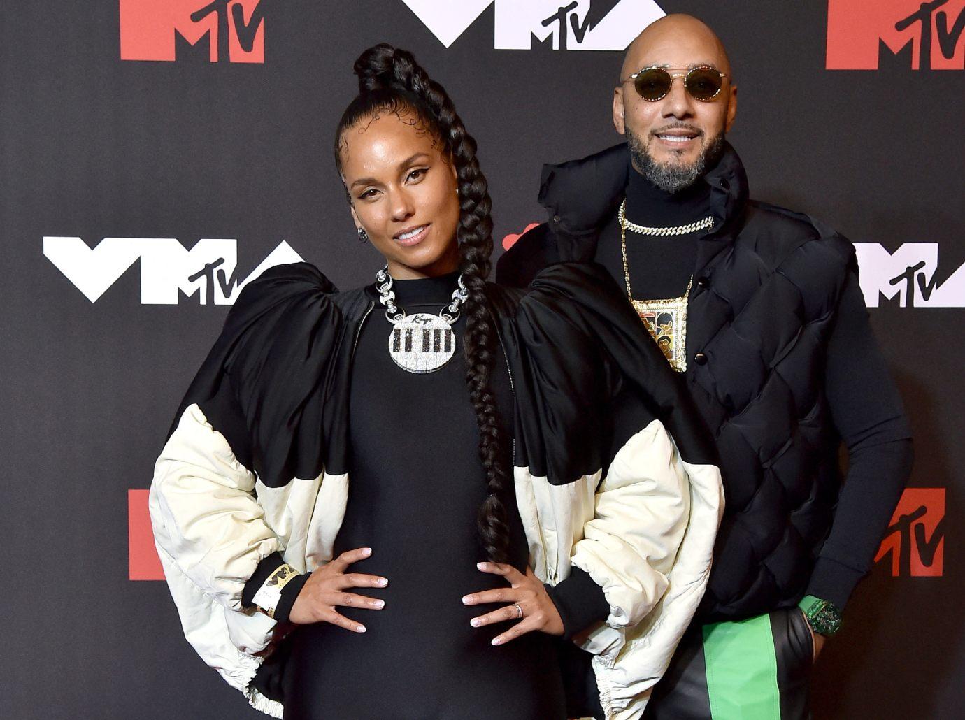 Swizz Beatz Reacts To Alicia Keys & Usher's Touchy Super Bowl Show