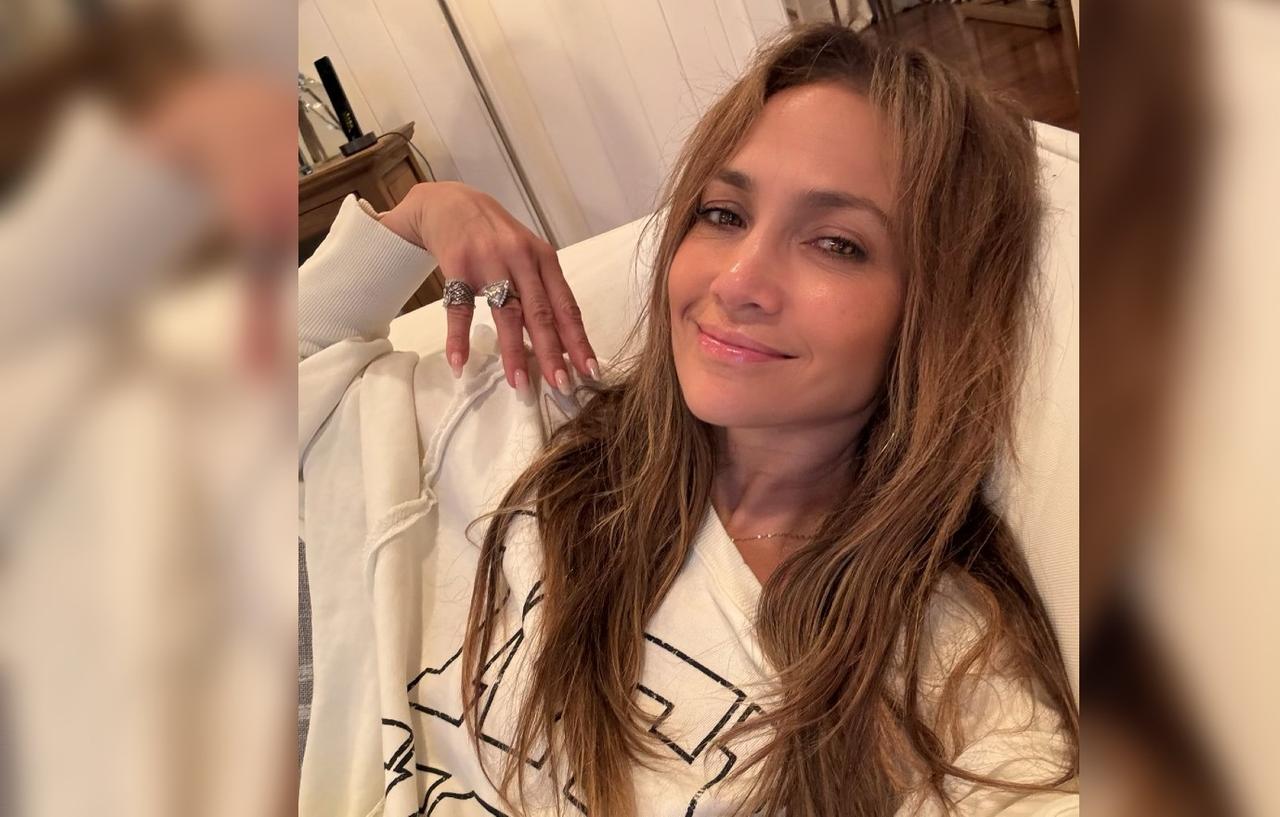 Jennifer Lopez's Most Flirty Looks Post-Split From Ben Affleck: Photos