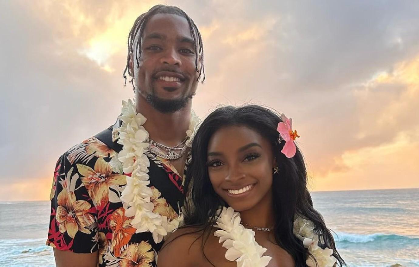 Simone Biles & Jonathan Owens' Cutest Moments: Photos