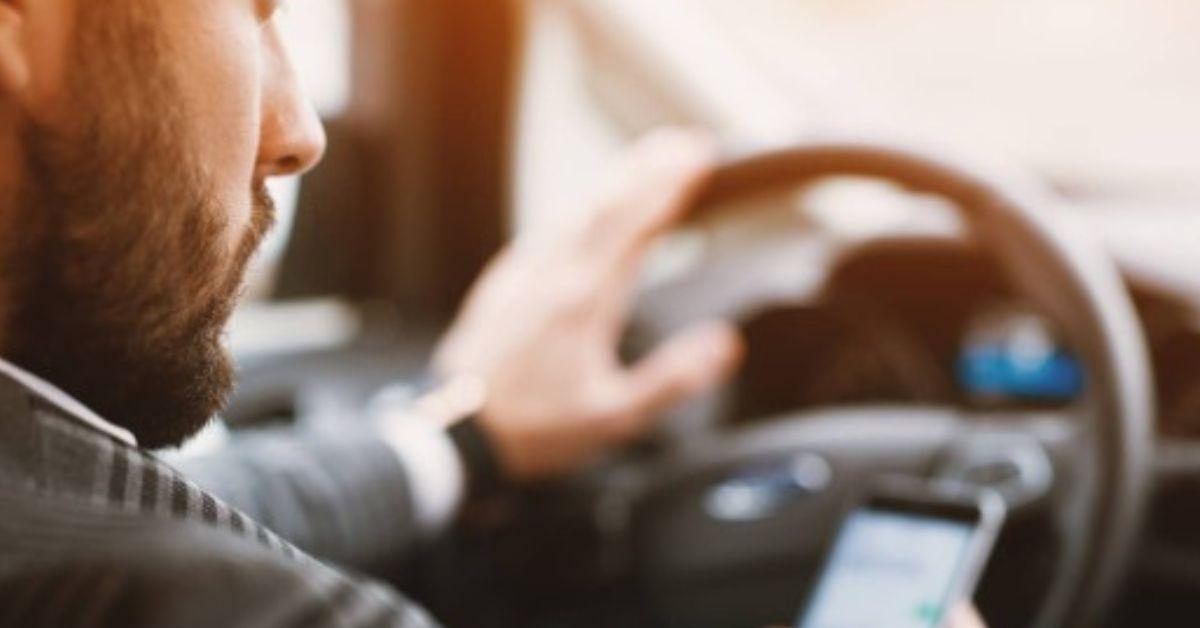 How To Prove A Truck Driver Was Distracted Before A Truck Accident?