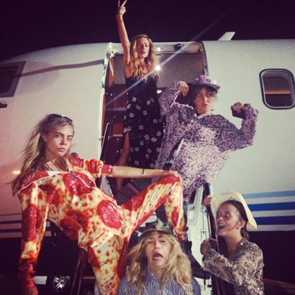Patrick Schwarzenegger Buys Girlfriend Miley Cyrus The Most Amazing ...