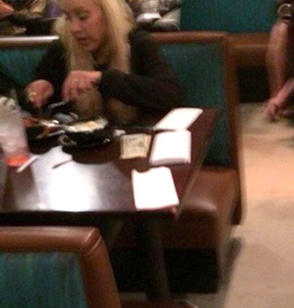 Amanda Bynes Makes First Appearance Since Her DUI, Eating Alone in Los ...
