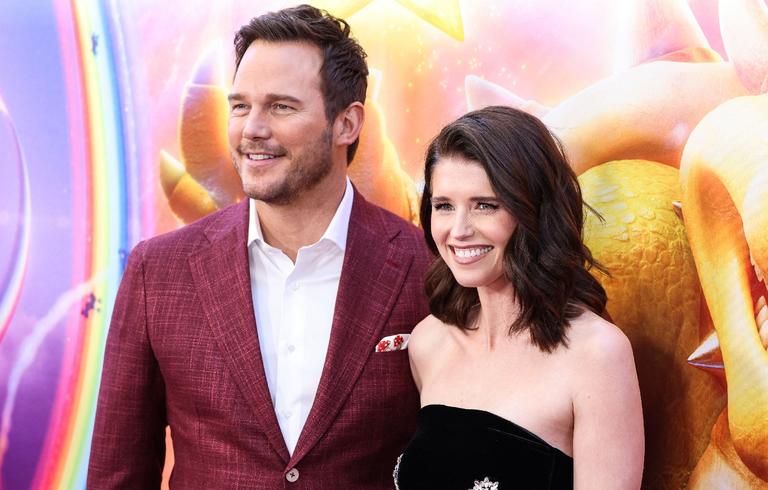 Chris Pratt Strips Down To Reveal 6-Pack Abs: Photo