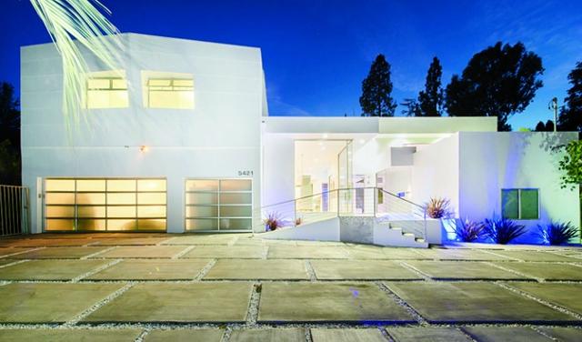 Check Out Pics of Akon's Entirely White Mansion