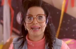 Katy Perry Reveals Geeky Alter Ego "Kathy Beth Terry" & "Last Friday ...