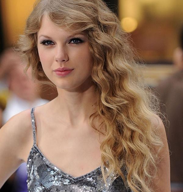 A Who's Who Guide to Hollywood's Curly-Haired Celebs