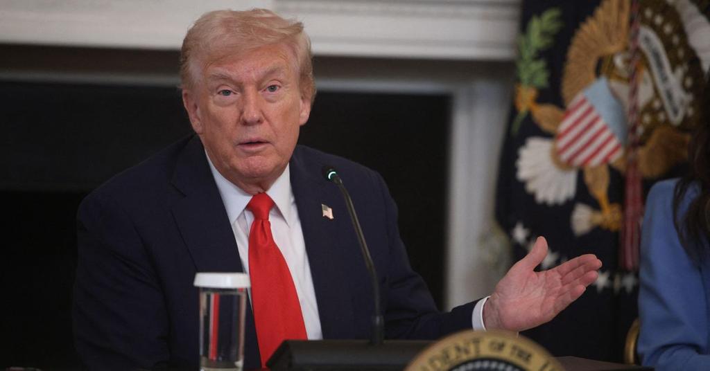 Donald Trump Proves He Doesn't Write His Own Social Media Posts