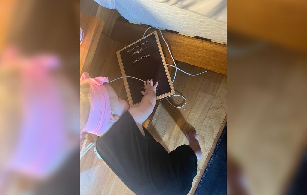 Grimes Offers Glimpse At Daughter With Elon Musk: Photos
