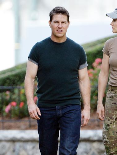 Looking Buff! Tom Cruise Flexes Muscles Amid Hunt For New Wife