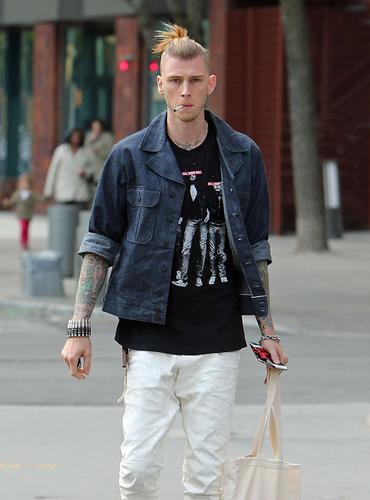 Machine Gun Kelly Opens Up About Amber Rose: 'Everything Was Completely ...