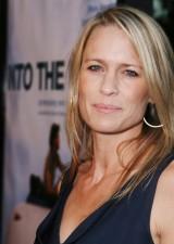 Robin Wright Takes Time To Center