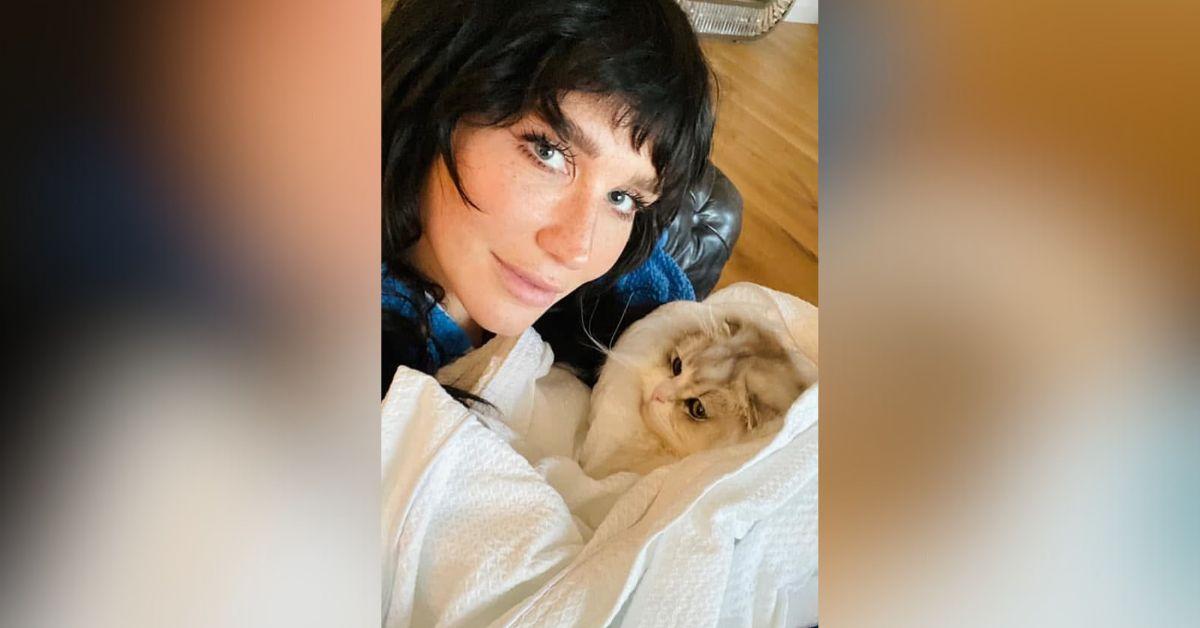 Kesha Goes Topless As She Cuddles With Late Cat Carl: Hot Photo