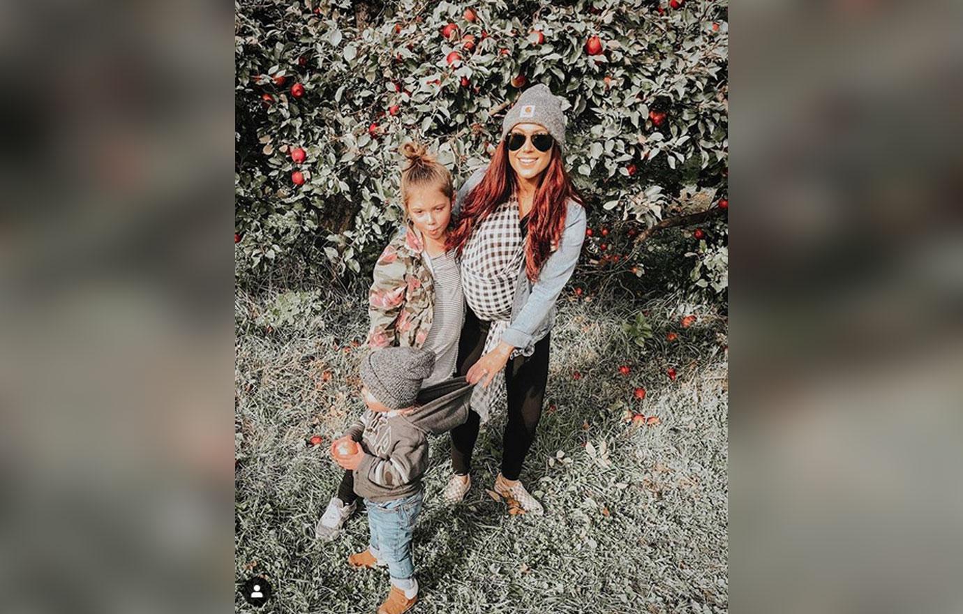 Chelsea Houska Is Releasing A Clothing Line! Get The Details Here!