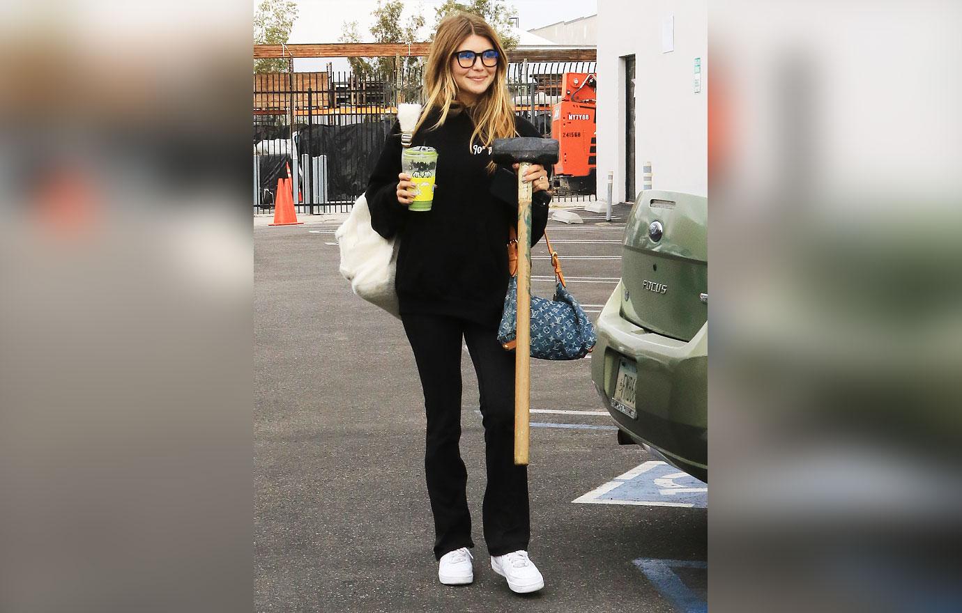 Hot Pics: Issa Rae, Olivia Jade, Salma Hayek, Mariska Hargitay, More