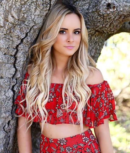 ‘Bachelor’ Star Amanda Stanton Poses In Teeny Black Bikini – Is She ...