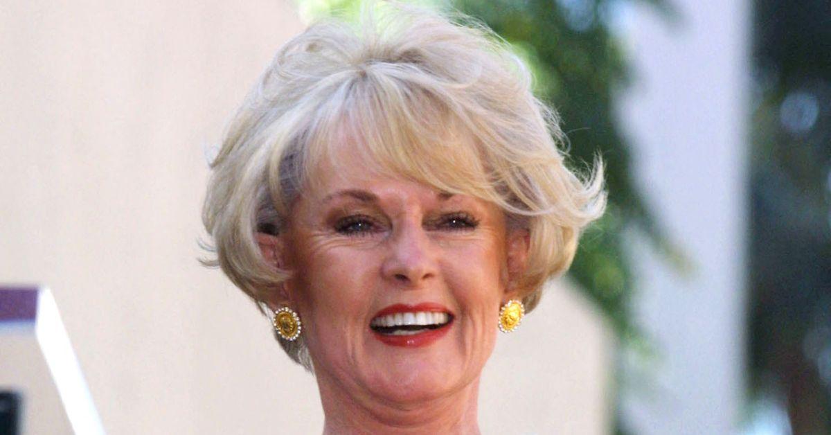 Celebrities With Alzheimer's Disease & Dementia: Bruce Willis & More