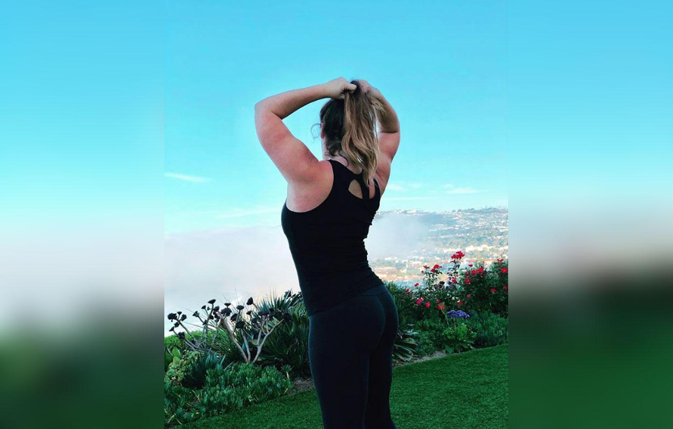 ‘RHOC’: Emily Simpson Breaks Down Over Weight Gain & Enlists Tamra ...