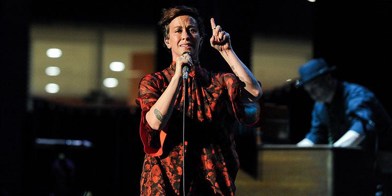 Alanis Morissette Is 'Inconsolable' After Dog Passes Away