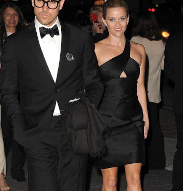 Baby News: Reese Witherspoon and Husband Jim Toth Welcome Son Tennessee ...