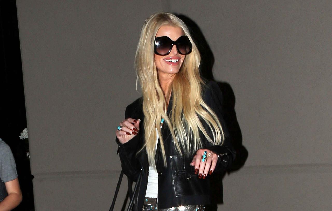 Jessica Simpson's Weight Loss 'Alarming' To Friends & Loved Ones