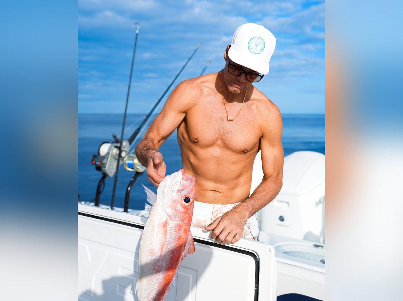 Tom Brady Posts Shirtless Thirst Trap While Fishing: Photo