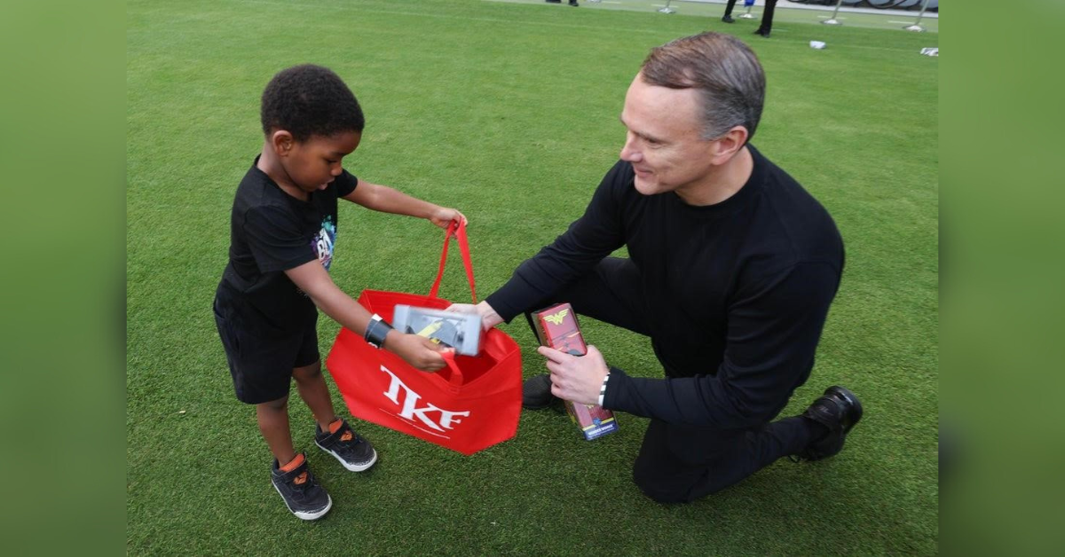 A Season of Giving: Inside A Nationwide Holiday Toy Drive