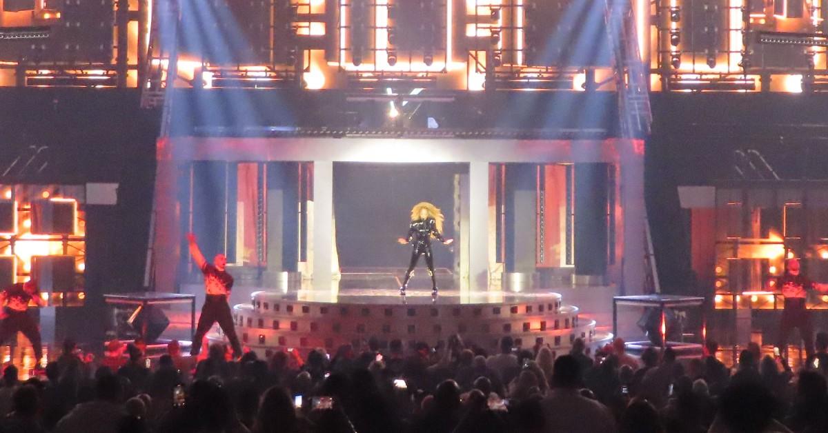 Janet Jackson Backup Dancer Rubs Hands On Singer's Chest