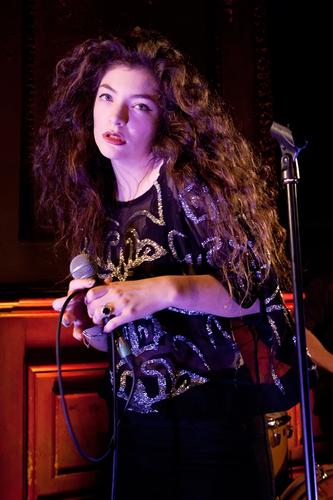 Learn About Singer Lorde Before She Gets Even Bigger! Watch a ...
