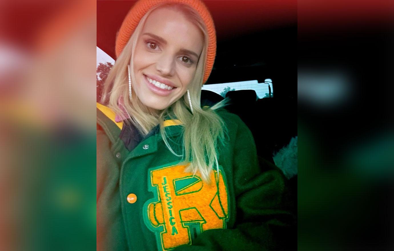 Jessica Simpson Shows Off Slim Physique With Eric Johnson