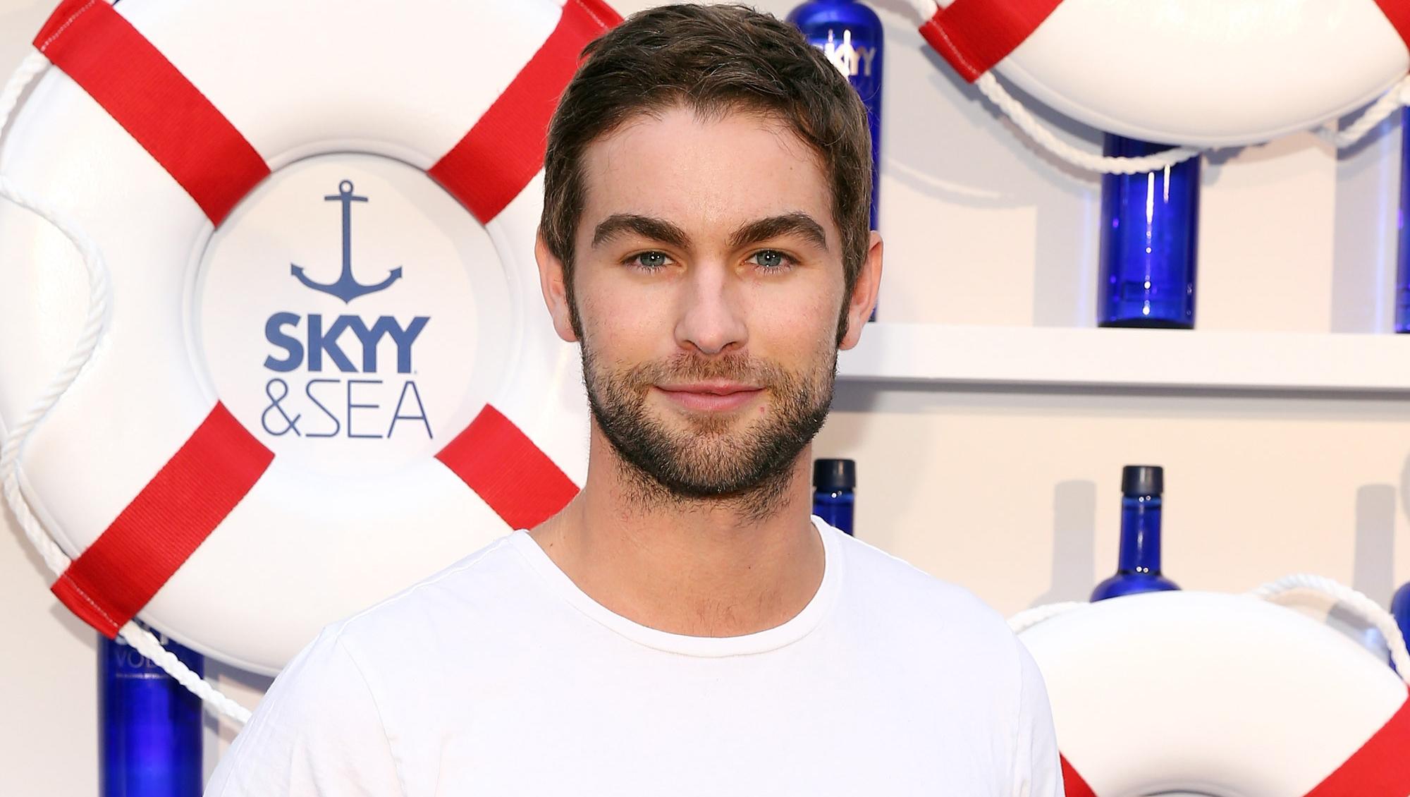 Red Carpet Confidential: Chace Crawford Reveals His Favorite Date-Night ...