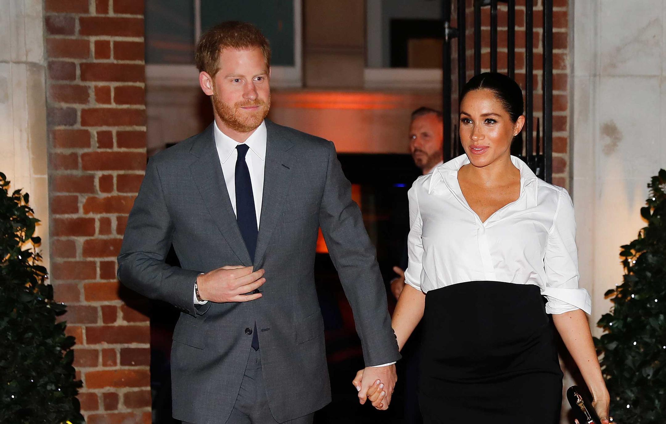 Neve Campbell On 'Awkward' & 'Hilarious' Prince Harry Interaction
