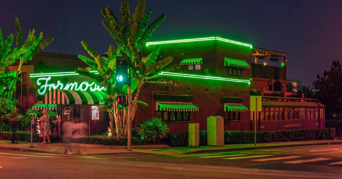Hollywood's Hotspot! Check Out The Iconic History of The 'Formosa Cafe'