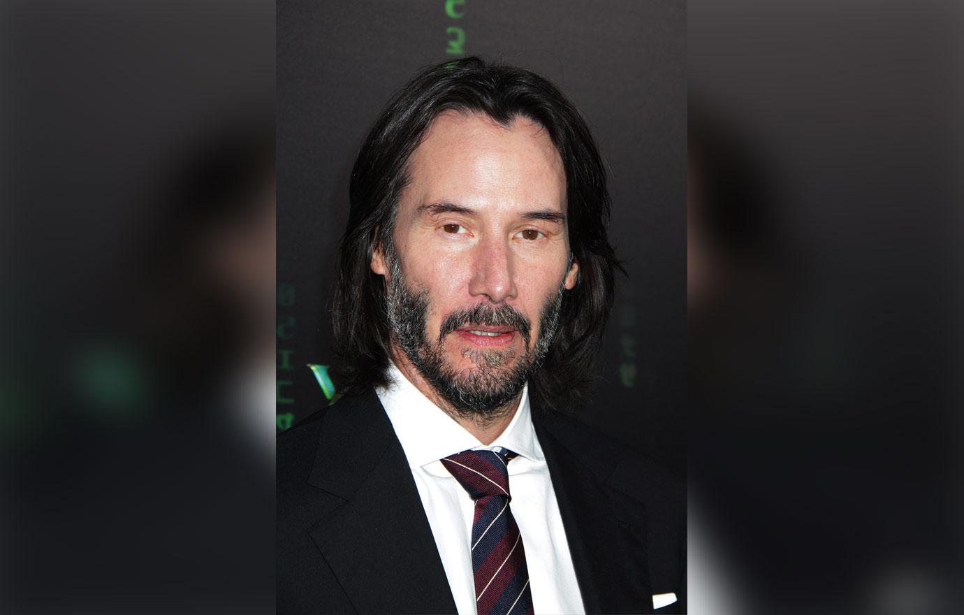 Keanu Reeves Rides Motorcycle On Last-Minute Christmas Shopping Trip