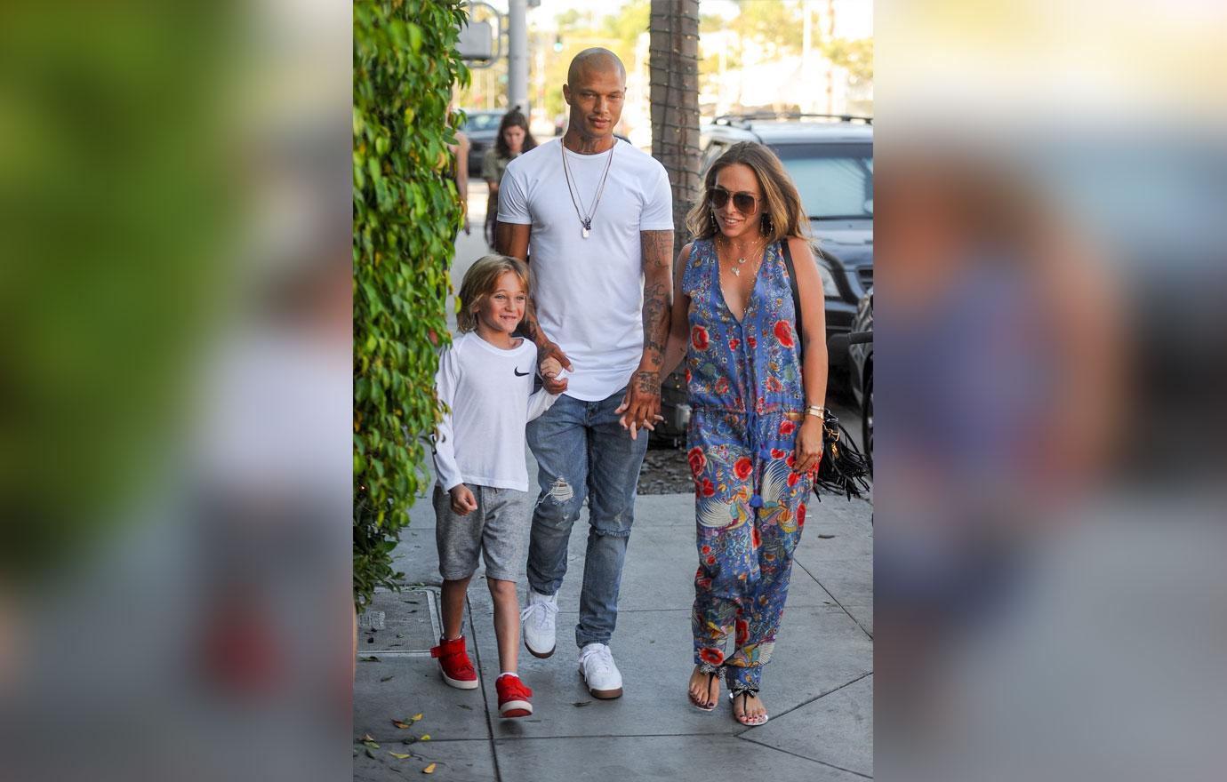 Jeremy Meeks & Chloe Green Hang Out With ANOTHER Child
