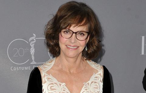 Sally Field Recalls Robin Williams Supporting Her Amid Father's Death
