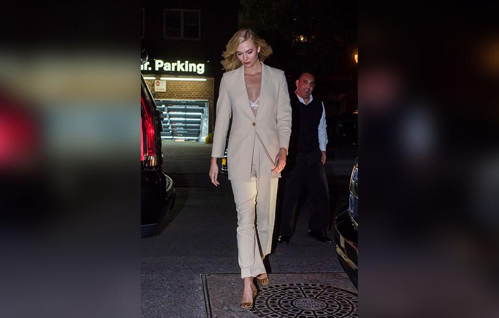 PICS Karlie Kloss Goes To Party In Cream Pantsuit And Bra