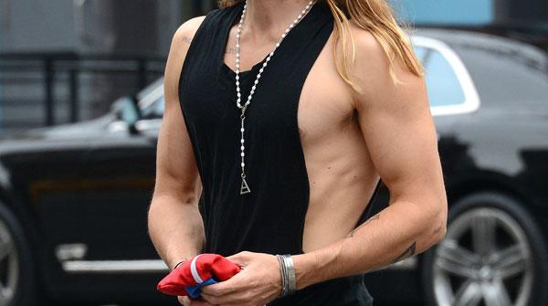 Jared Leto Shows Off His Buff Biceps and Hot Bod in a Muscle Tee—See ...