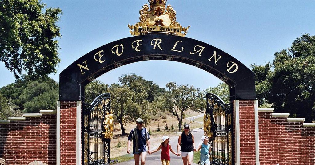 Michael Jackson's Neverland Ranch In Path Of Massive Wildfire