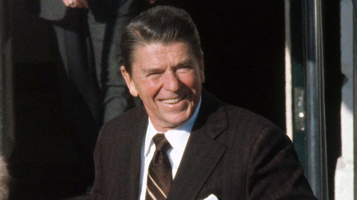 Ronald Reagan's Attempted Assassin Declares He Made Jodie Foster Gay